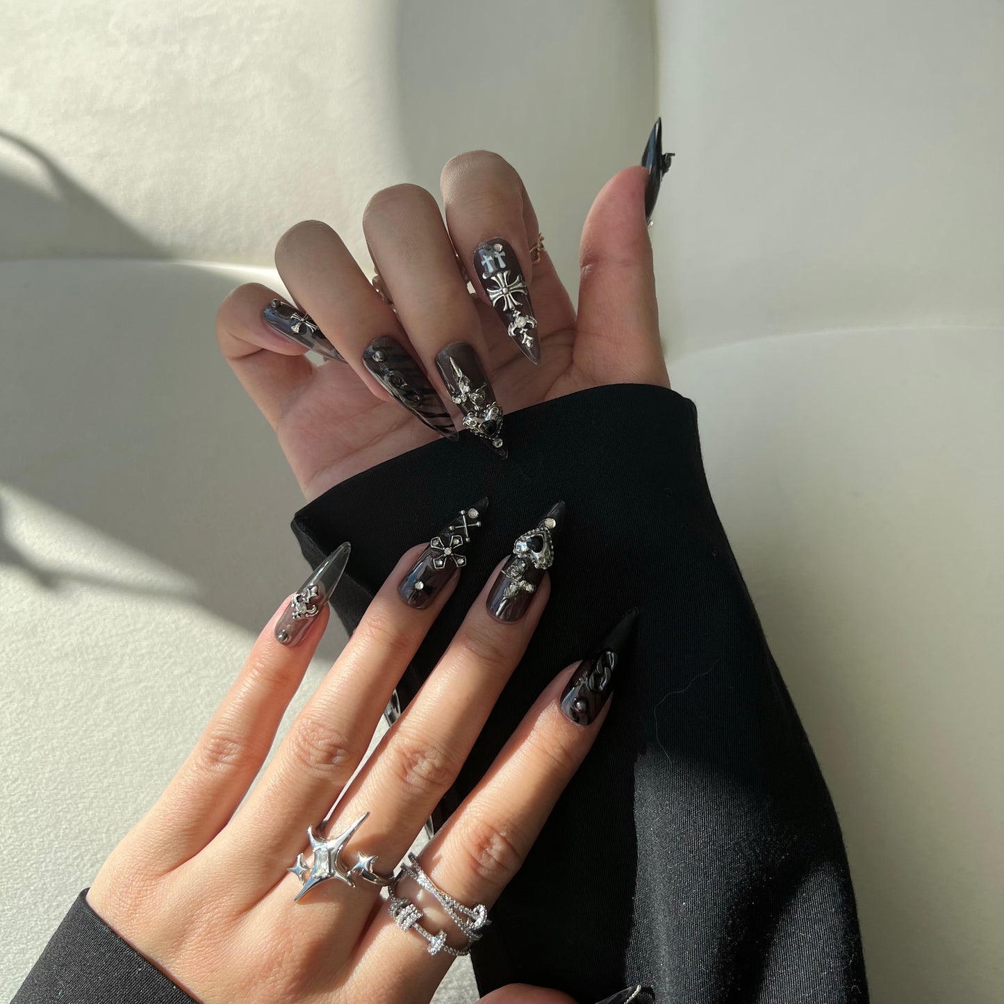 PHANTOM WHISPERS – Edgy Baeby